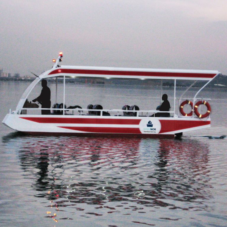 Barca professionale battello turistico - 8m - marinnor - elettrosolare ...