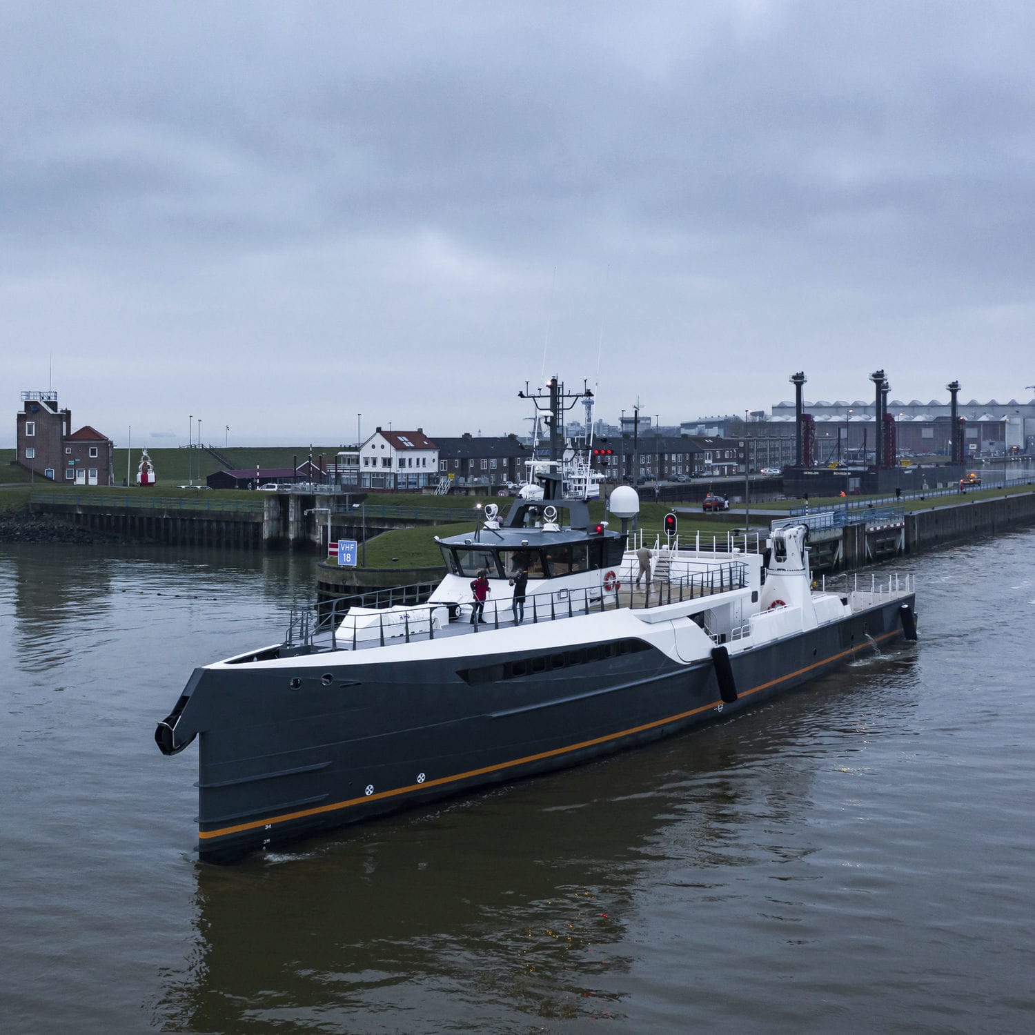 Mega-yacht da crociera - GENE CHASER - Damen Yachting - raised ...