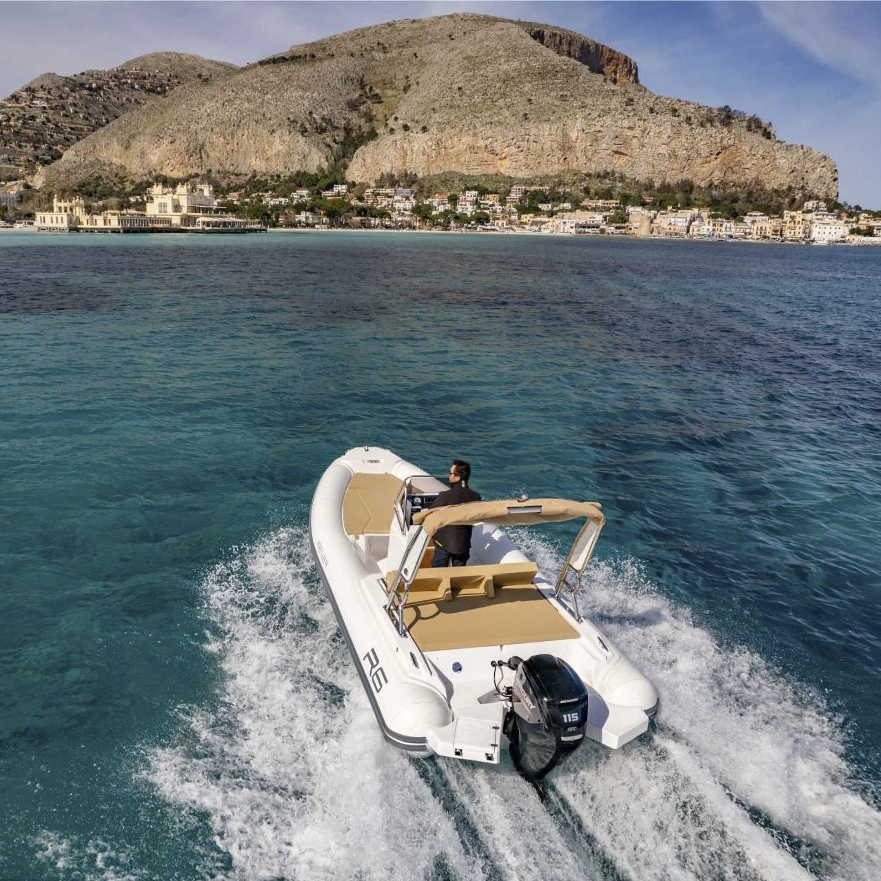 Gommone fuoribordo - R6 - RENIER - semirigido / con console centrale / max. 10 persone