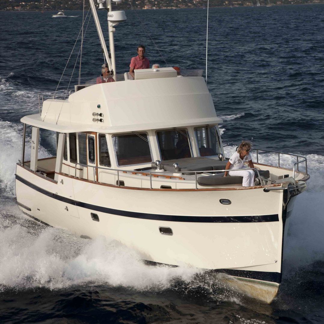 Trawler entrobordo - 43 - Rhea Marine - diesel / con fly / con cabina ...