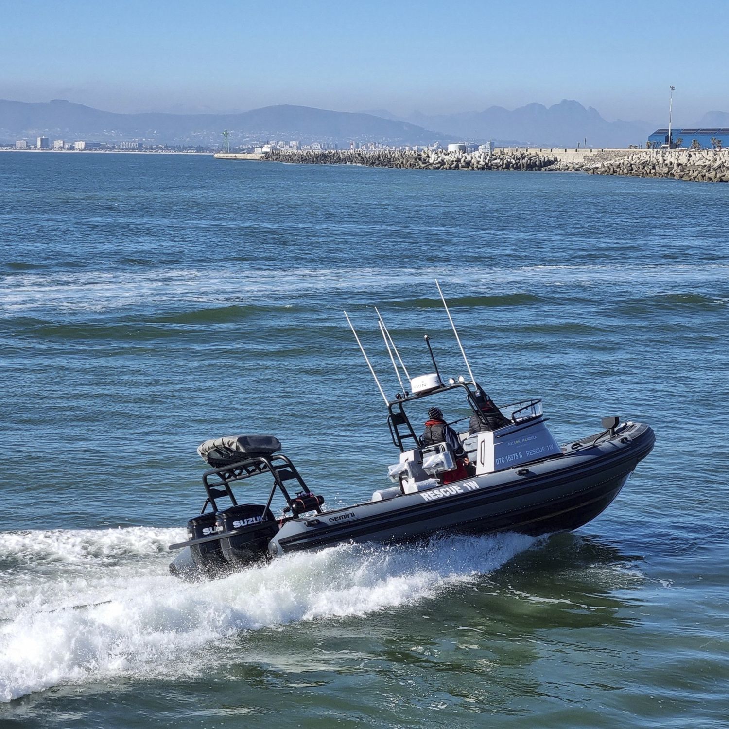 Barca professionale patrol boat - WAVERIDER 880 - GEMINI MARINE PTY LTD ...
