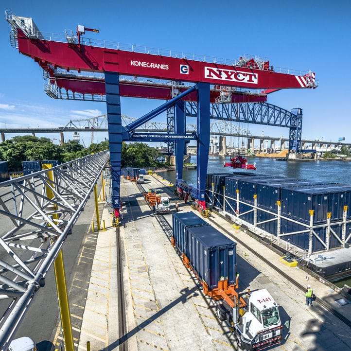 Gru di impilaggio per container su rotaie - RMG - Konecranes