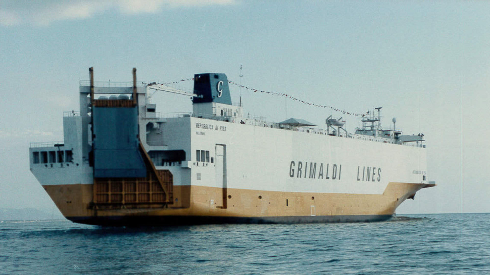 Nave cargo Ro-Ro - REPUBBLICA DI PISA - Nuovi Cantieri Apuania