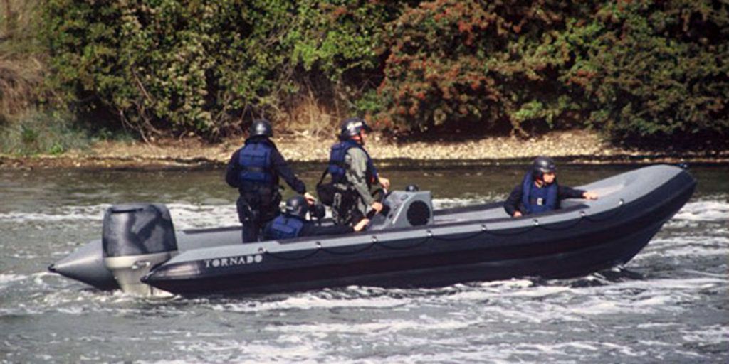 Patrol boat - 6.9M - Tornado Boats - barca di salvataggio / entrobordo ...