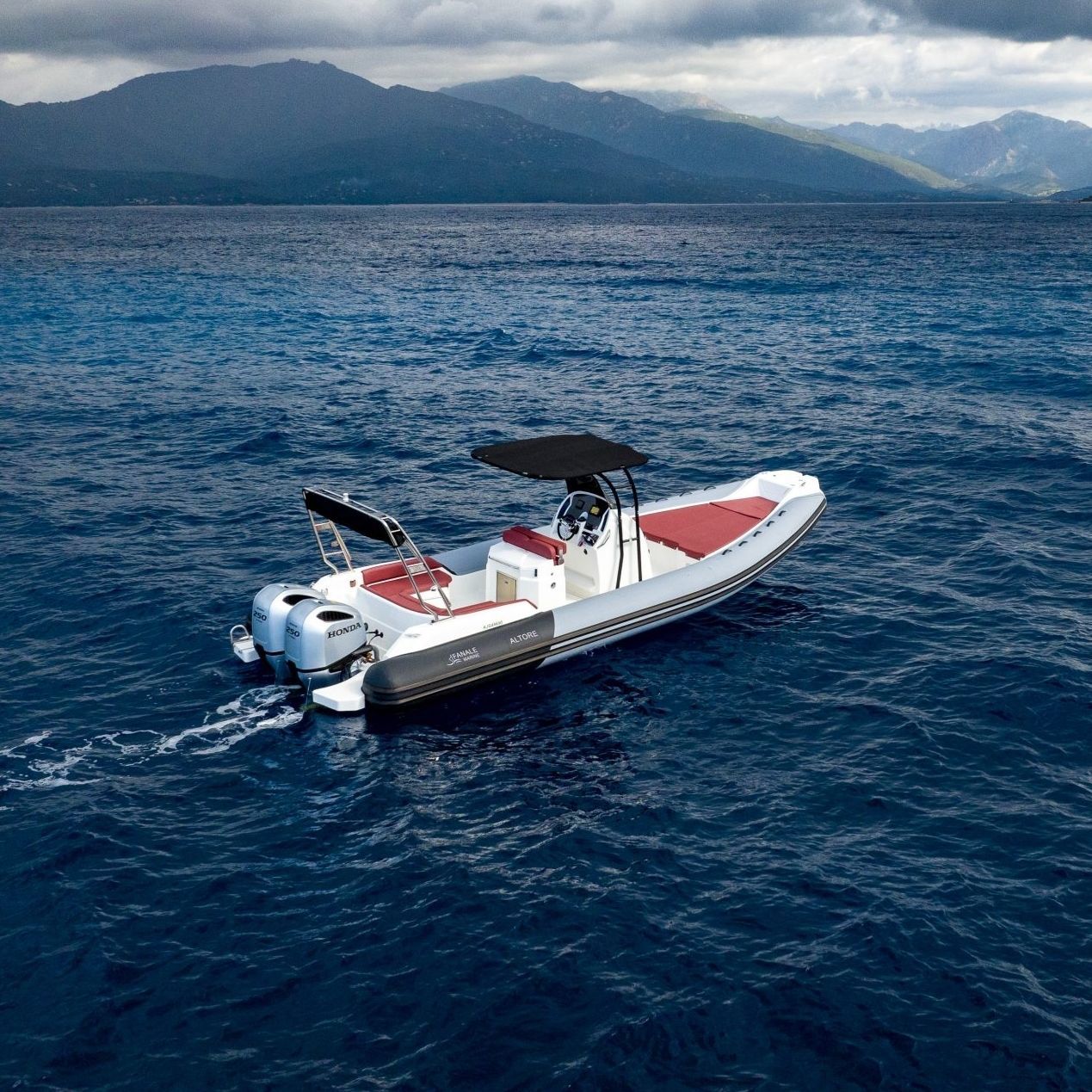 Gommone fuoribordo - ALTORE E SOLE 900 - Fanale Marine - bimotore ...